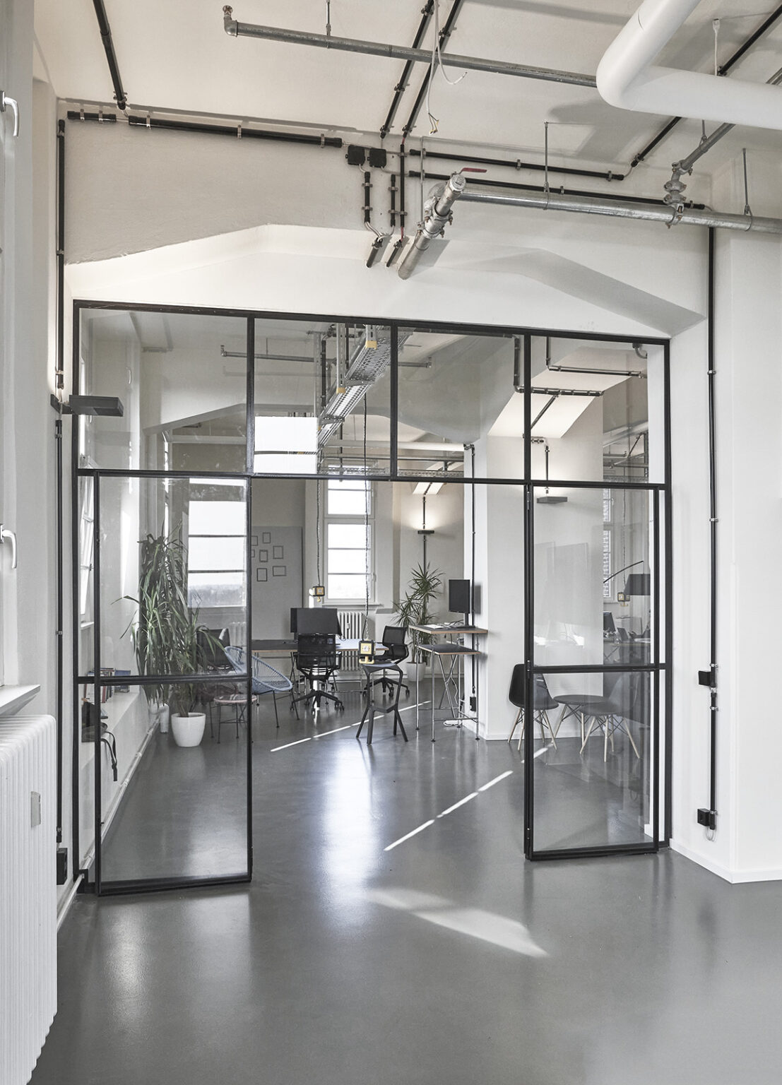 Raumteiler aus Metall, Stahl-Glas-Trennwand - STAHL & RAUM